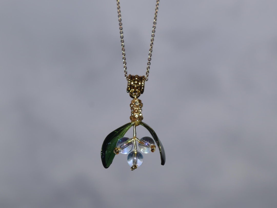 Mistletoe Necklace Pendant Cristmas Charm Gift Magical Jewelry Holiday ...
