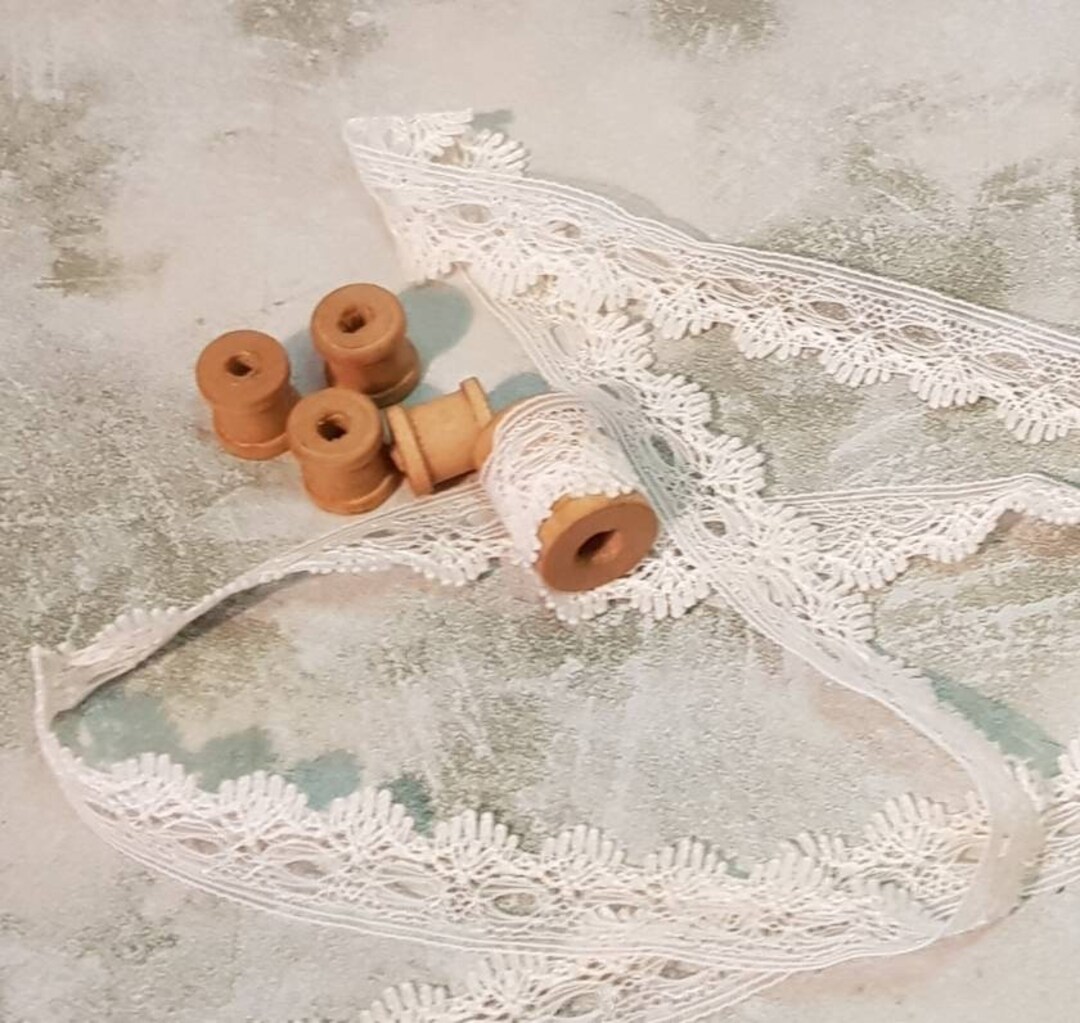 Thin, Fine, Cream Lace Trim/ Cream Scalloped Edge Lace Trim/ Fine ...