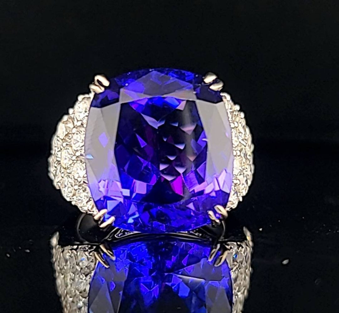 14K White Gold Tanzanite Engagement Ring 19.60ct Cushion | GIA ...