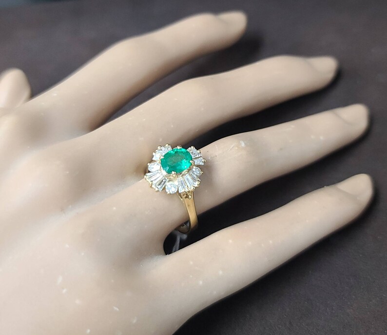 14k Yellow Gold Ballerina Ring 0.72ct. Natural Green Emerald - Etsy