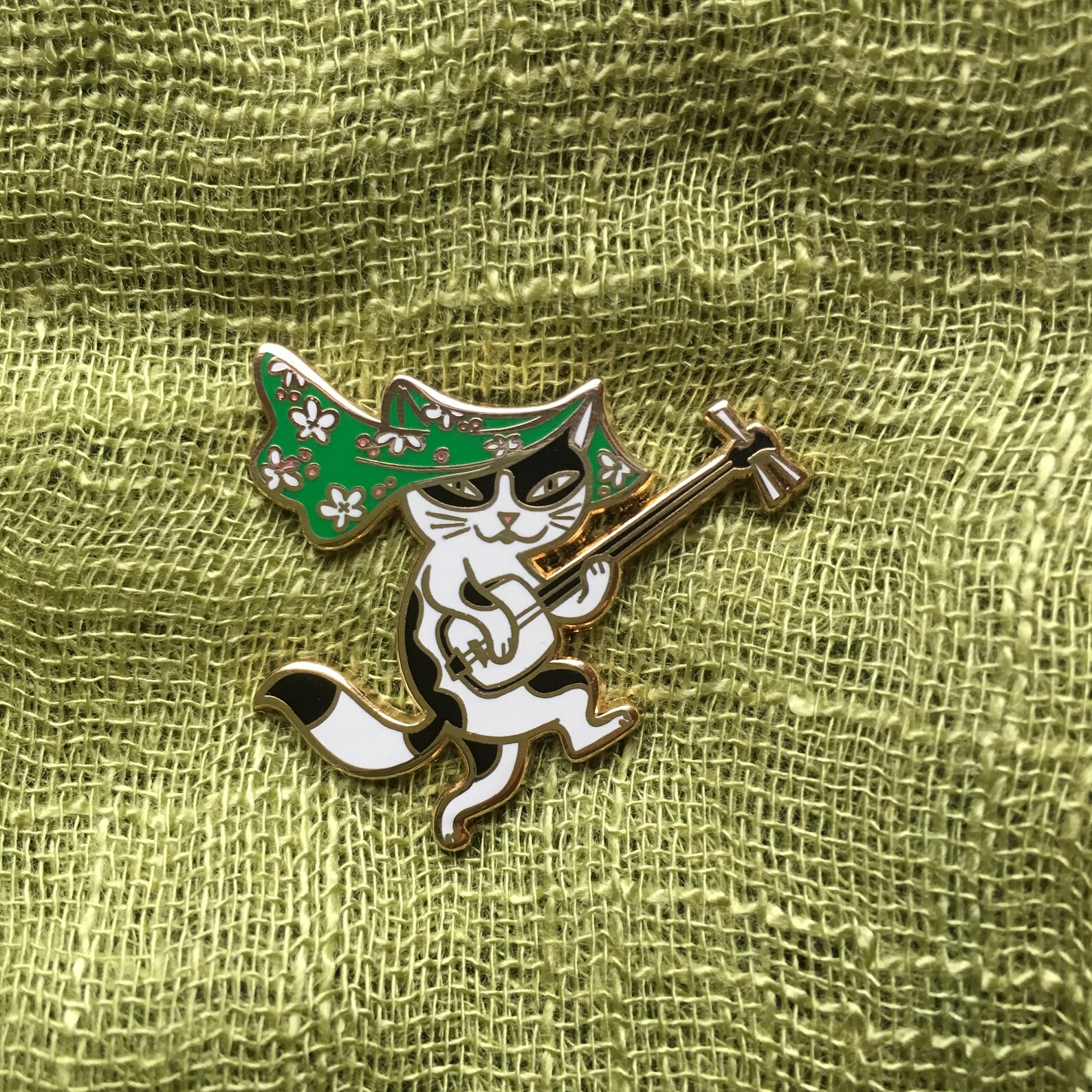 Billi the Bakeneko Yokai Enamel Pin | Etsy