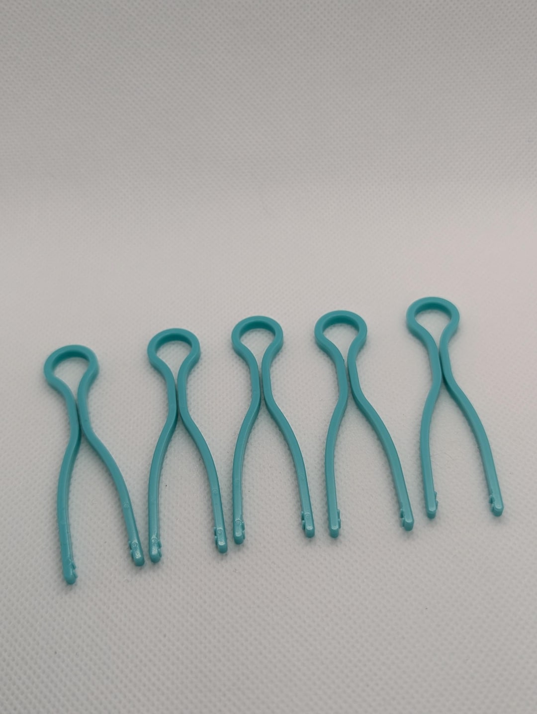 Bobbin Buddies, Bobbin Keeper, Plastic Holder Buddy Set of 5 Sewing ...