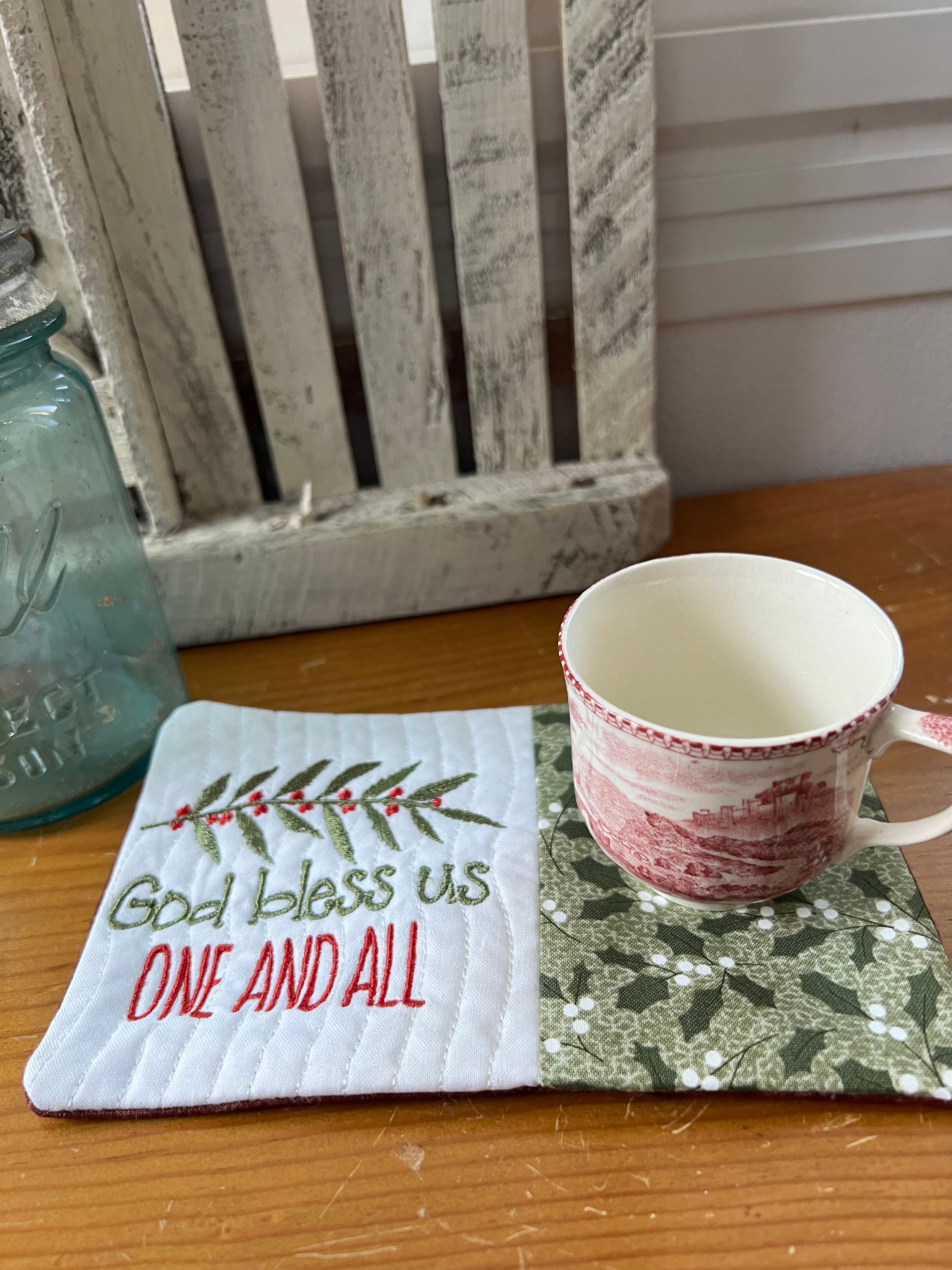 Christmas Mug Rug Pattern Bundle, ITH Machine Embroidery and Applique ...