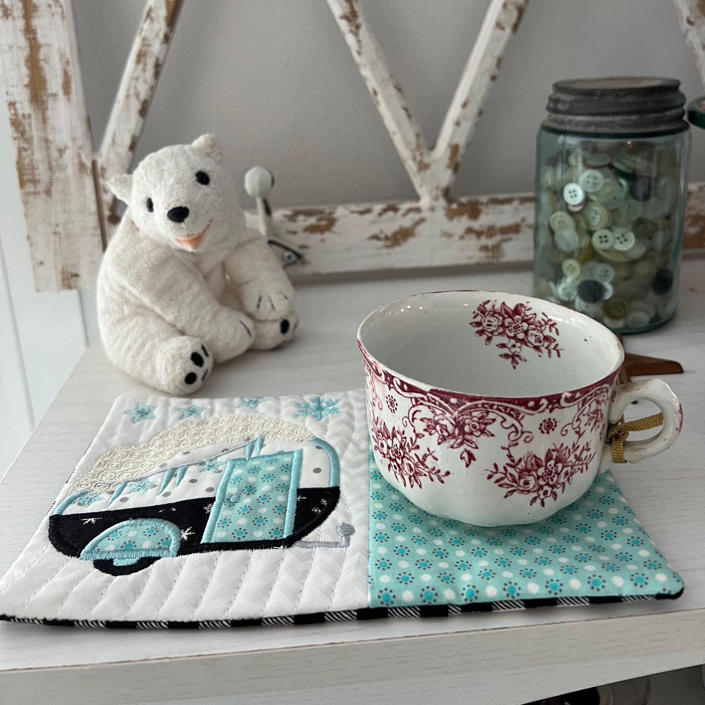 January Camper Mug Rug, ITH Machine Embroidery and Applique Pattern ...