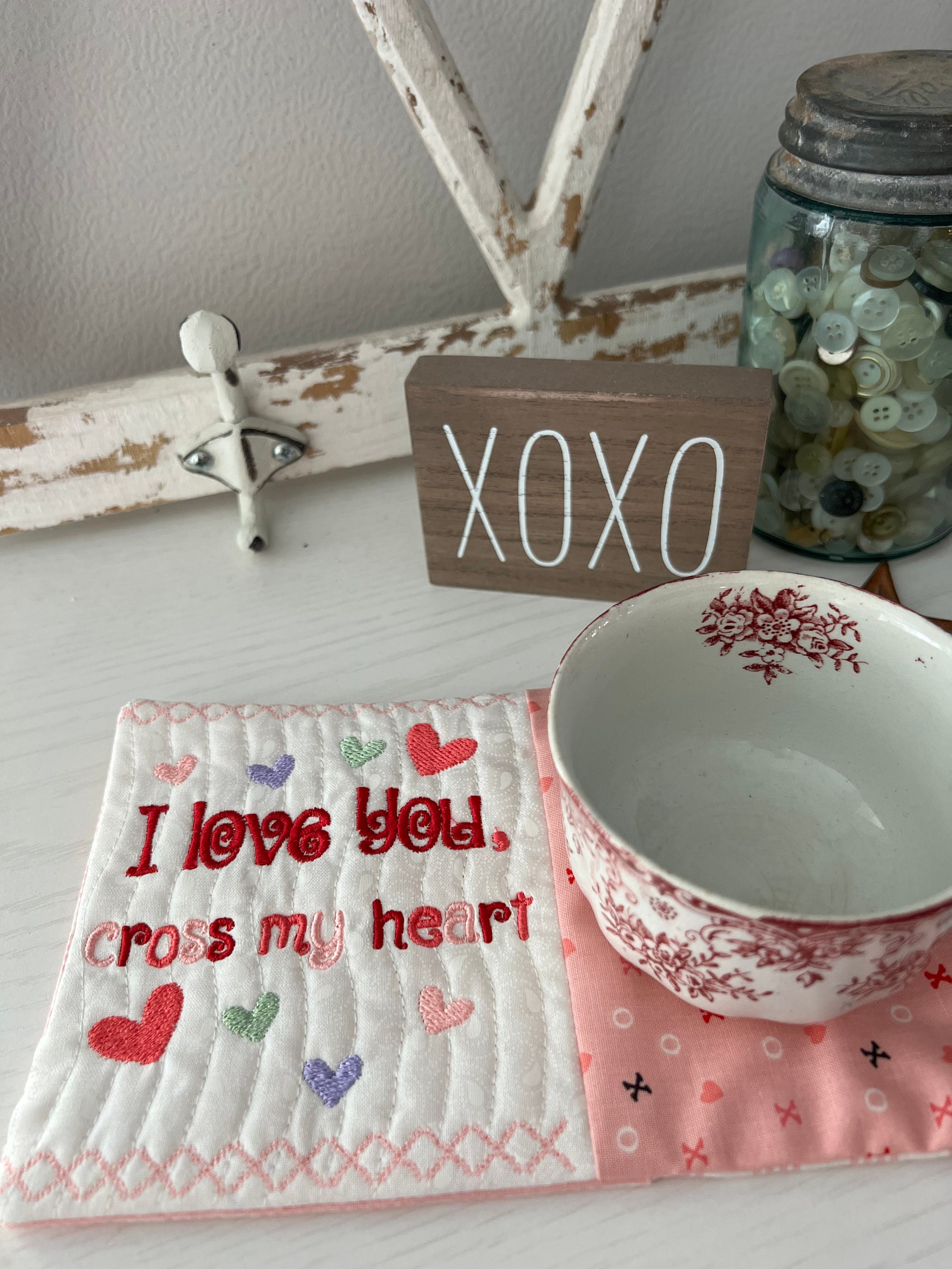 Valentine Mug Rug, Cross My Heart Mug Rug Pattern, ITH Machine ...