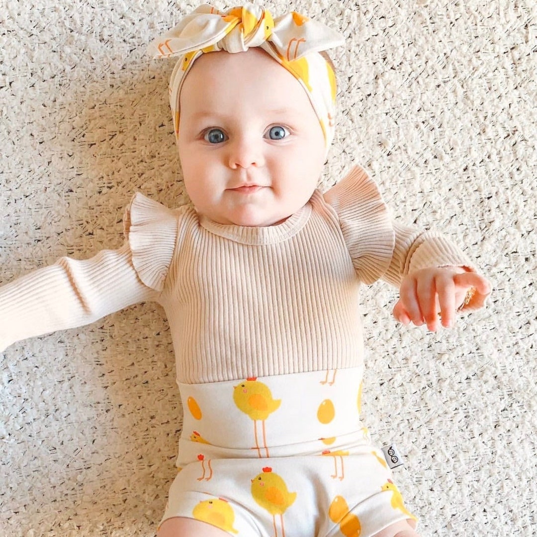 Baby Chickens on Beige Bummies And/or Top Knot Headband Set, Baby Girl ...