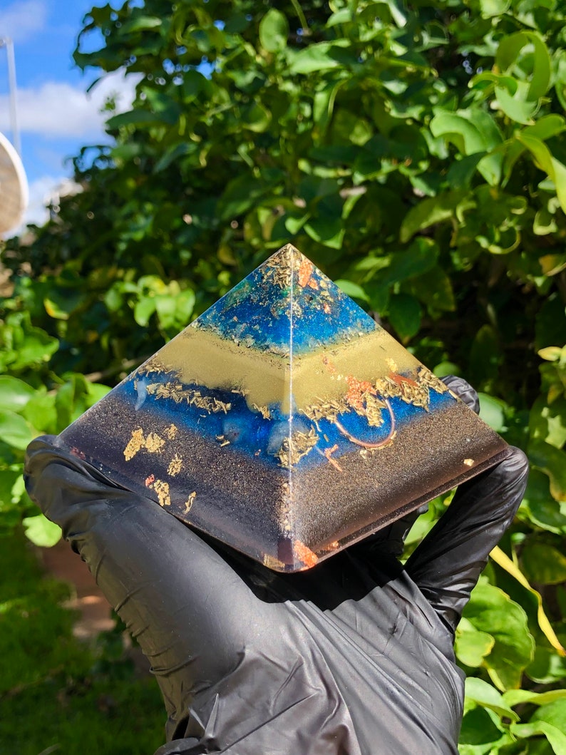 8 Sided Orgone Pyramid - Medium 4x4” Vortex Gizas With Amethyst ...