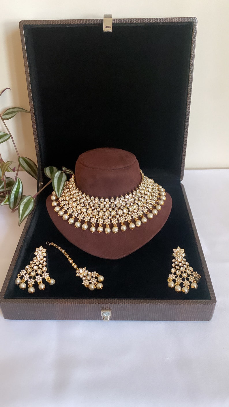Beaded Choker Set – Indian Bridal Jewelry, Maang Tikka Earrings - Etsy