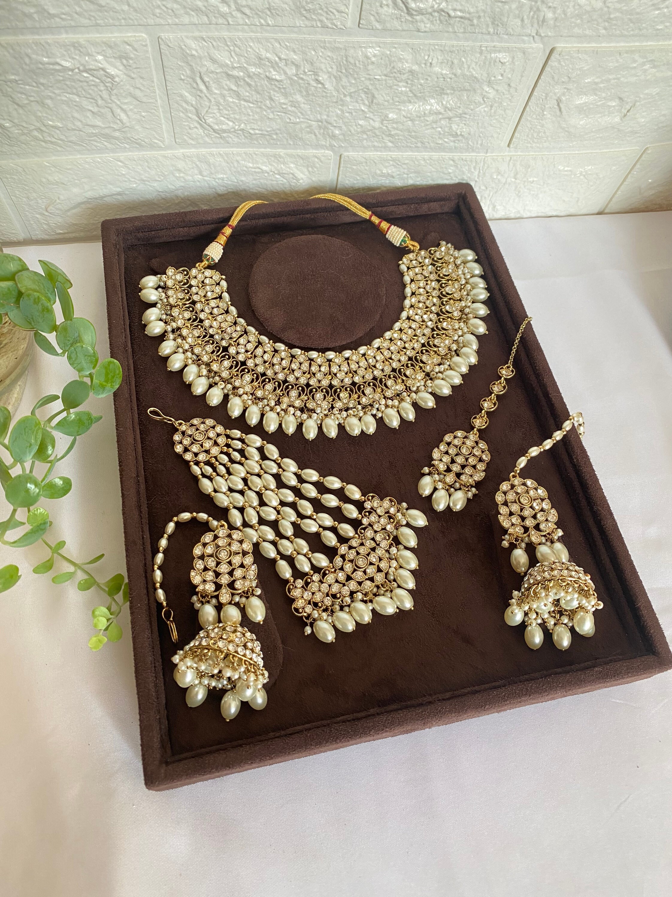 Antique Gold Bridal Set / Indian Bridal Jewelry / Gold Jhumkas - Etsy