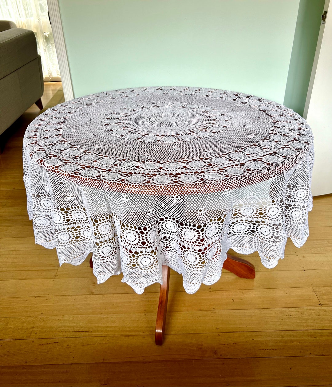 Hand Crochet Lace Old Fashioned Round 171 Cm Tablecloth Country Kitchen ...