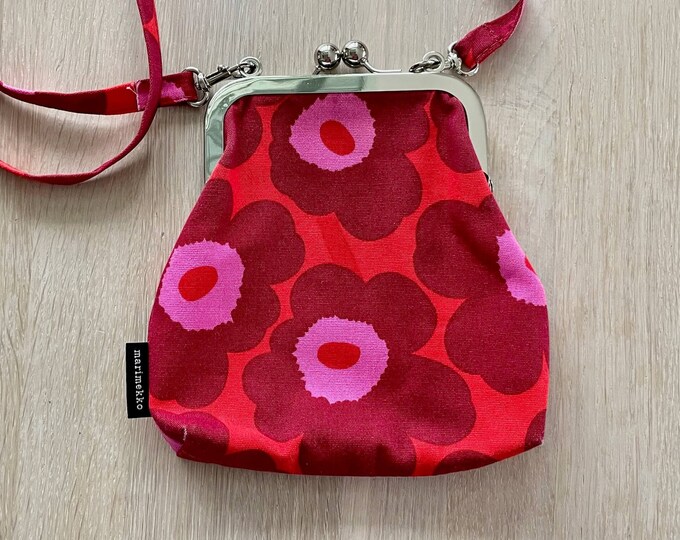 MARIMEKKO Unikko Pouch, Poppy Print Crossbody Purse, Small Shoulder Bag ...