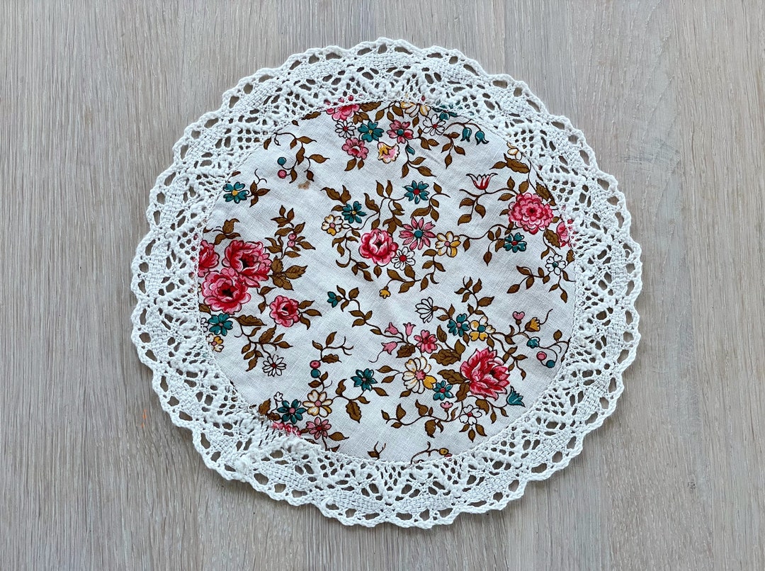 Vintage Cotton Doily, Small Boho Chic Tablecloth, Rustic Table Decor ...