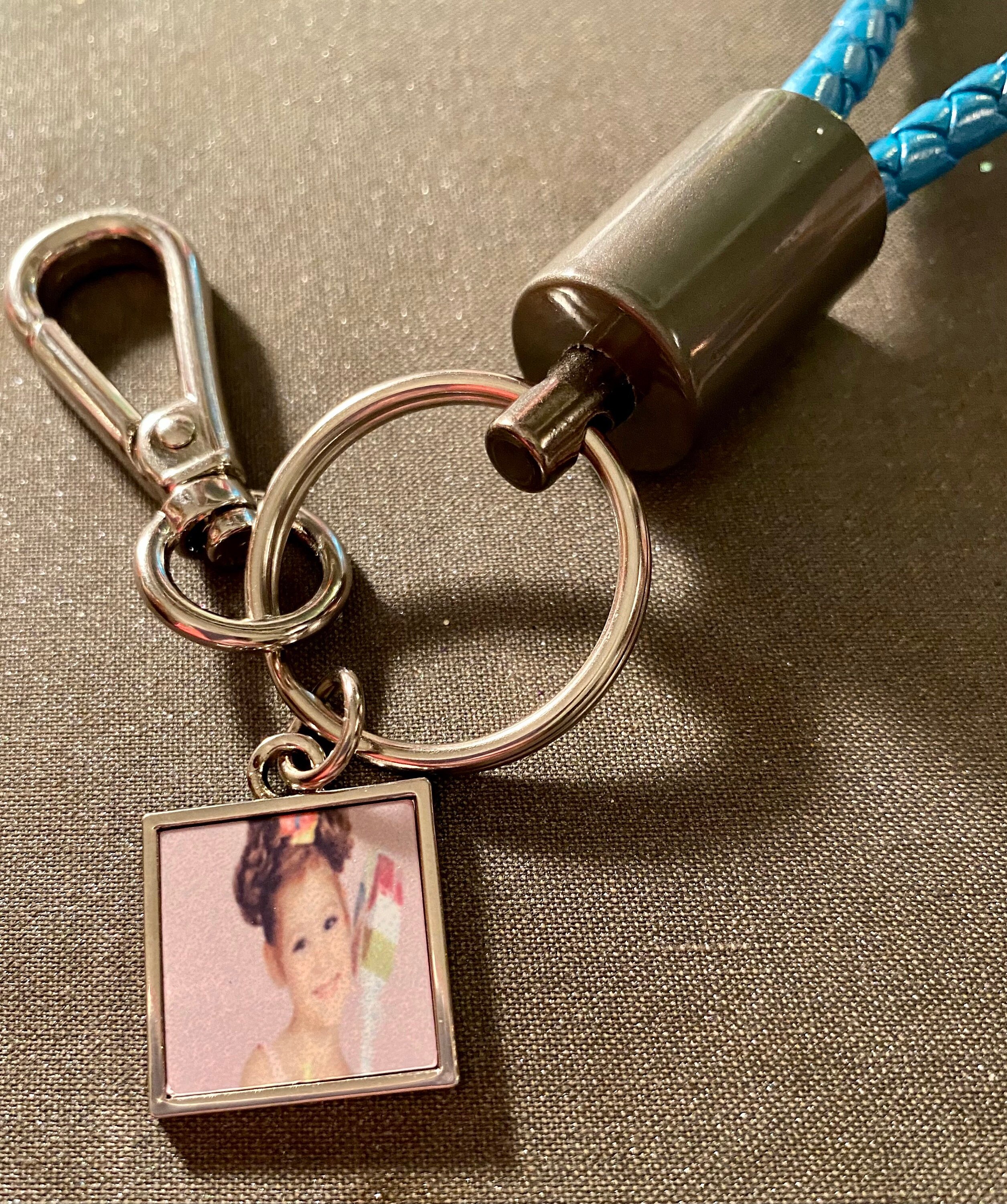 IPhone charging Photo Keychain - Etsy.de