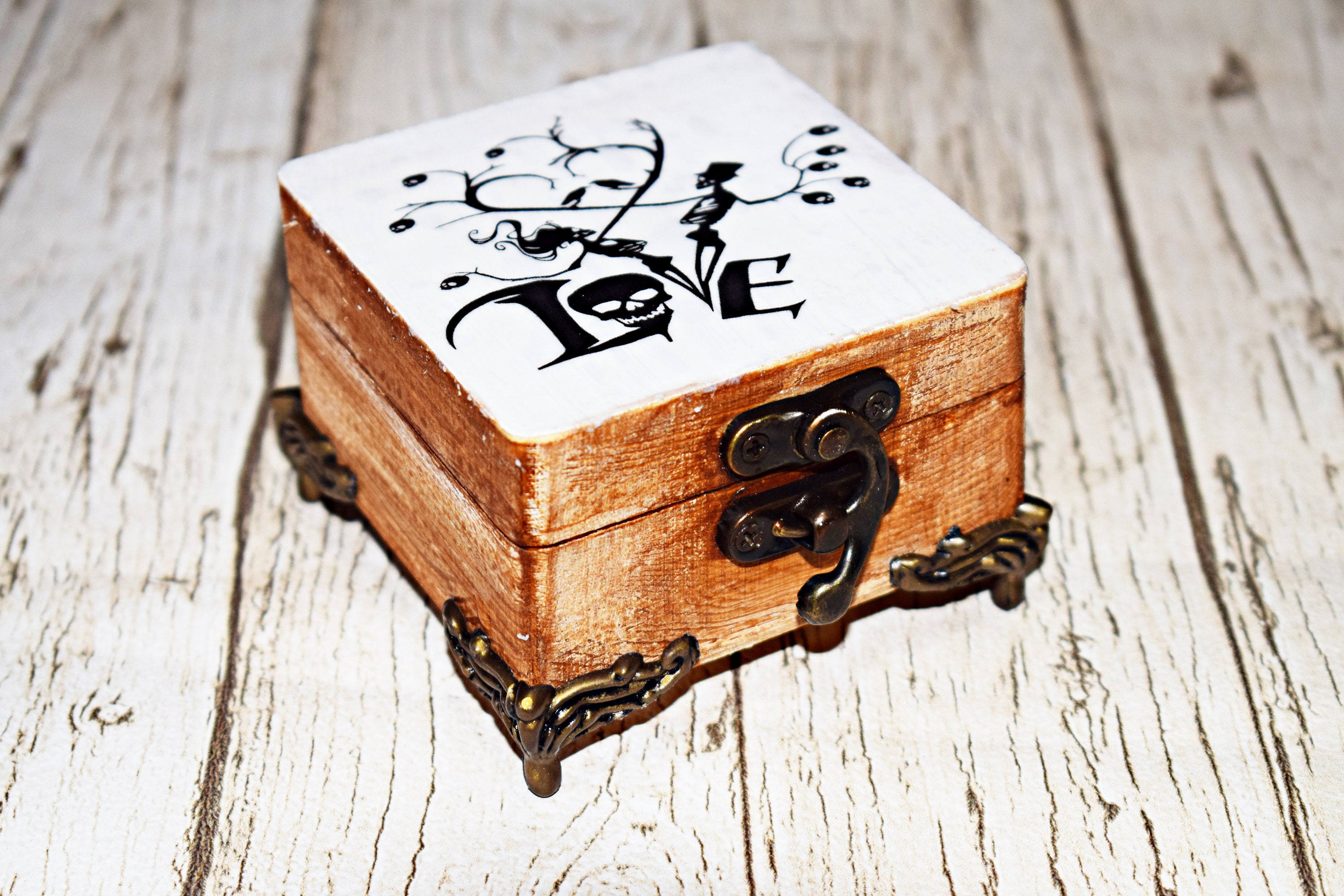 Skulls Ring Box, Gothic Wedding Proposal Box, Engagement Ring Holder ...