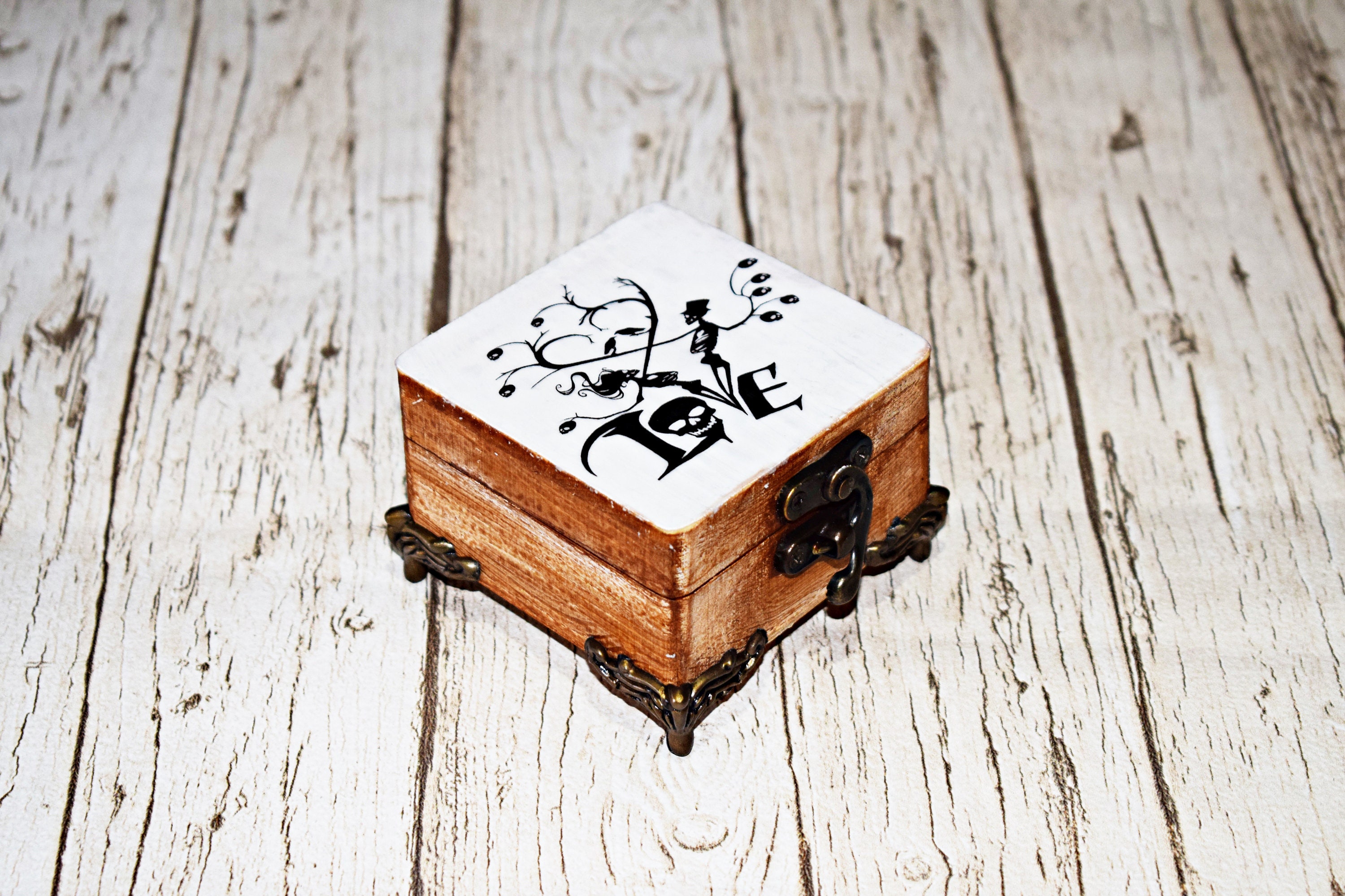 Skulls Ring Box, Gothic Wedding Proposal Box, Engagement Ring Holder ...