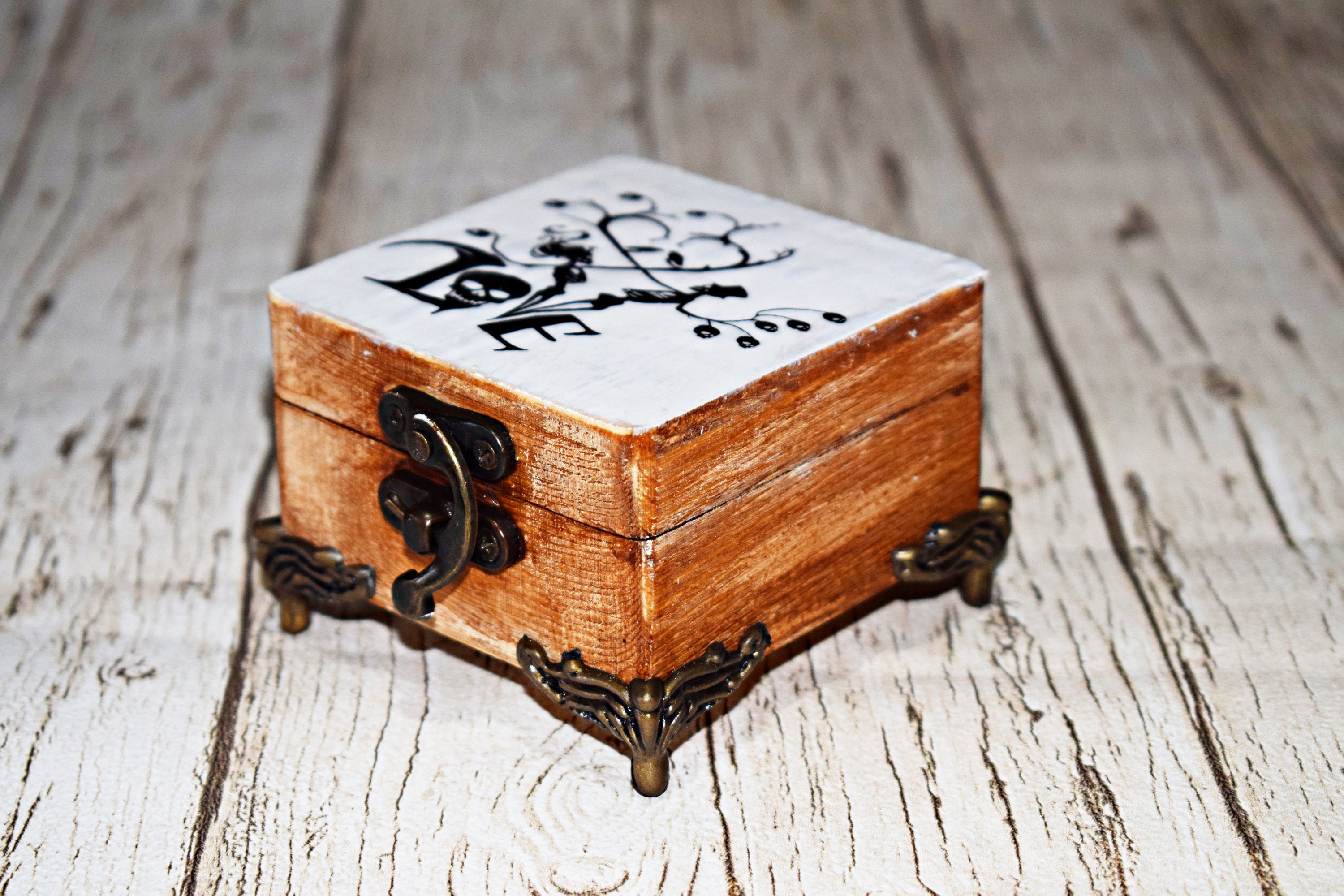 Skulls Ring Box, Gothic Wedding Proposal Box, Engagement Ring Holder ...