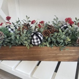 Christmas Planter Box Centerpiece/farmhouse Centerpiece/christmas ...