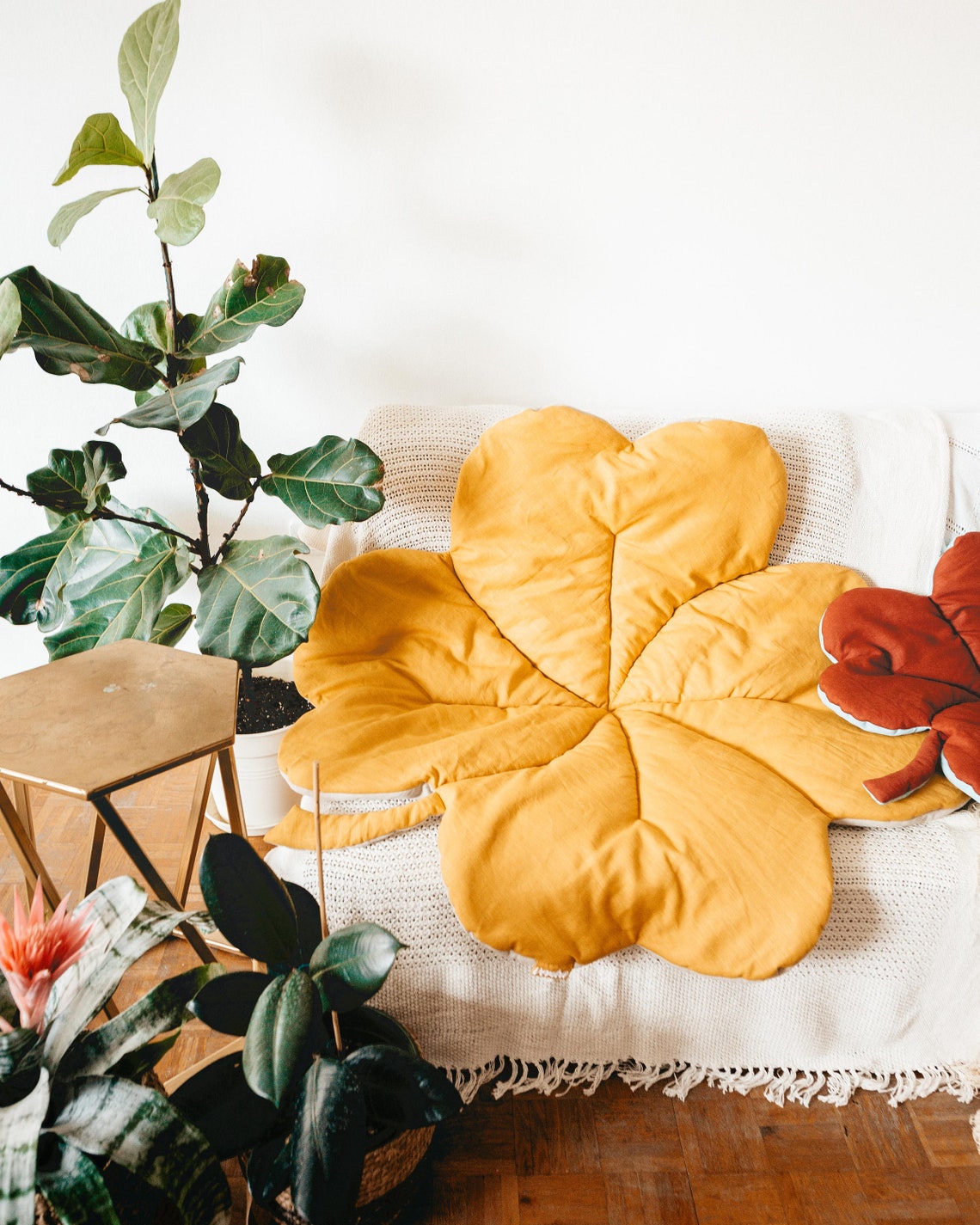 M Size Clover Leaf Mat Natural Linen Mat Decorative Rug Room Decor Bed ...