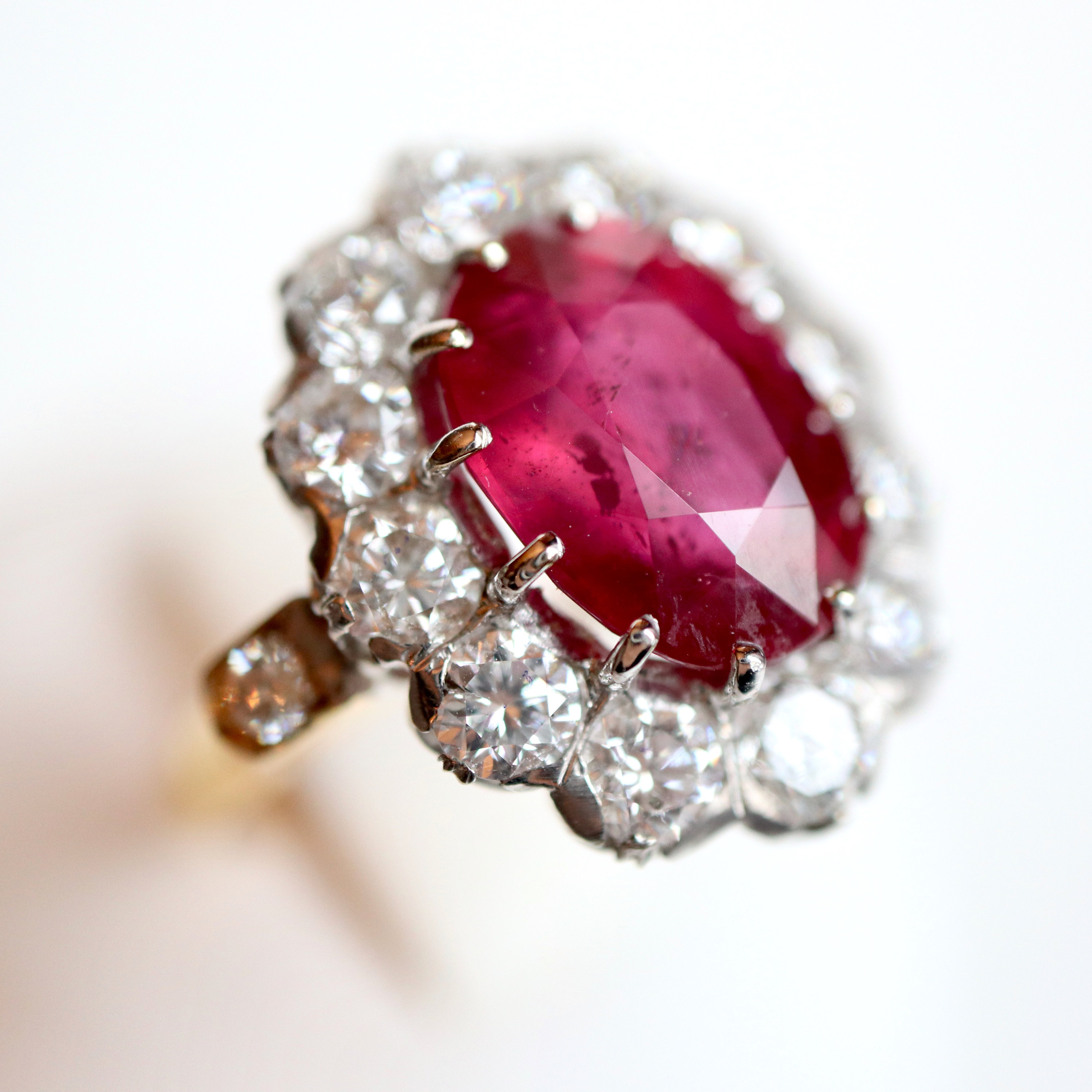 Pompadour Ruby Ring of 5 Carats, Diamonds and Yellow Gold White Gold ...