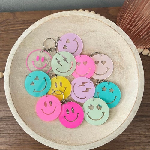 Smiley Face Keychain - Etsy