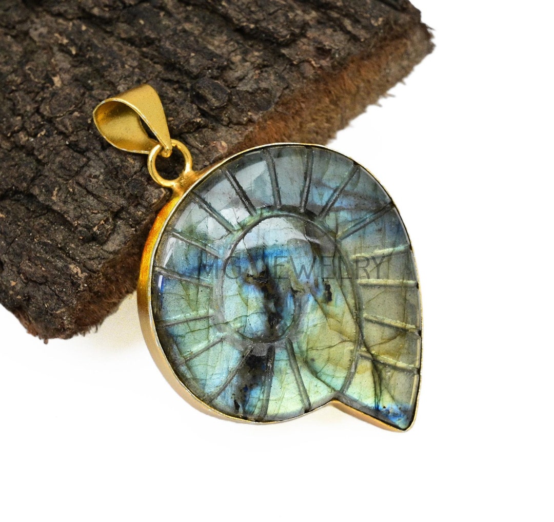 Ammonite Shape Labradorite Gemstone Pendants, Carving Labradorite Gemstone Gold Plated Pendant ...