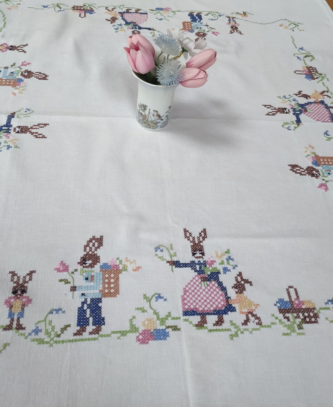 Vintage Mitteldecke Osterhasen Handbestickt - Etsy.de