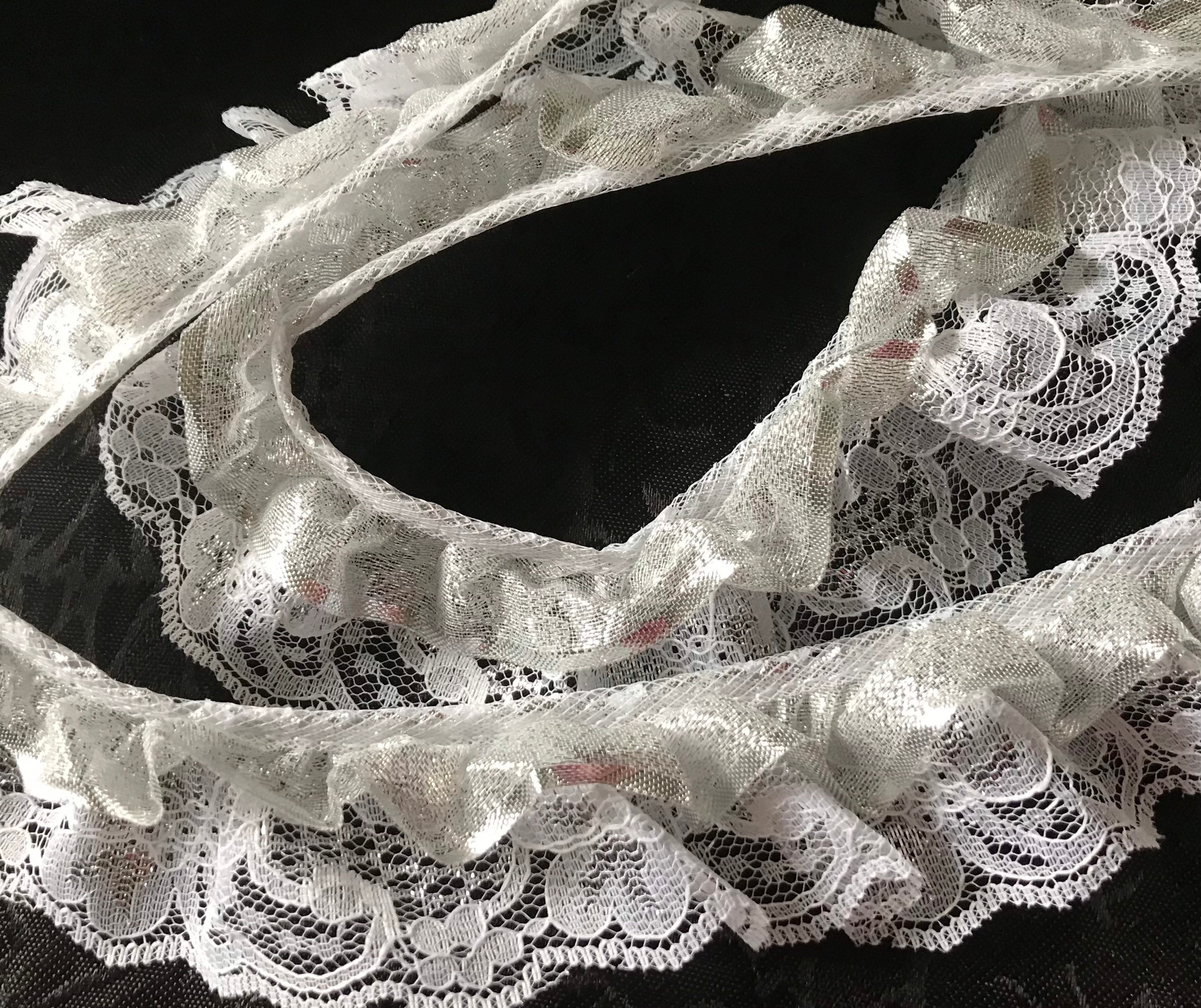 Encaje blanco y plateado 25 yardas disponibles - Etsy España