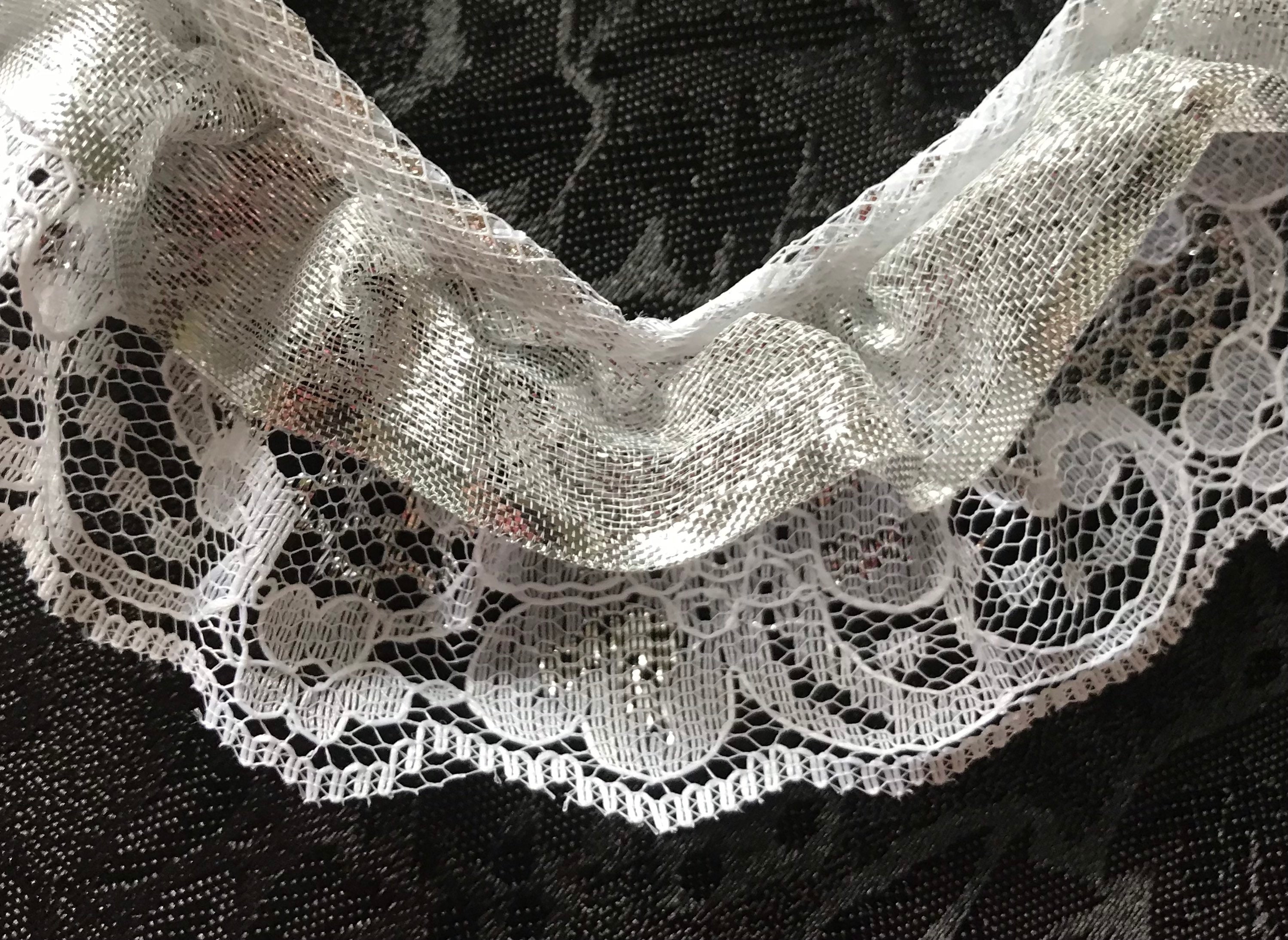 Encaje blanco y plateado 25 yardas disponibles - Etsy España