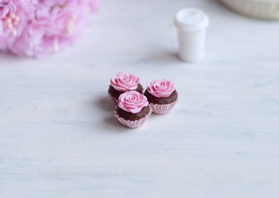 1:6 Scale Cupcakes With Pink Roses (PRE-ORDER), Miniature Cupcakes for ...