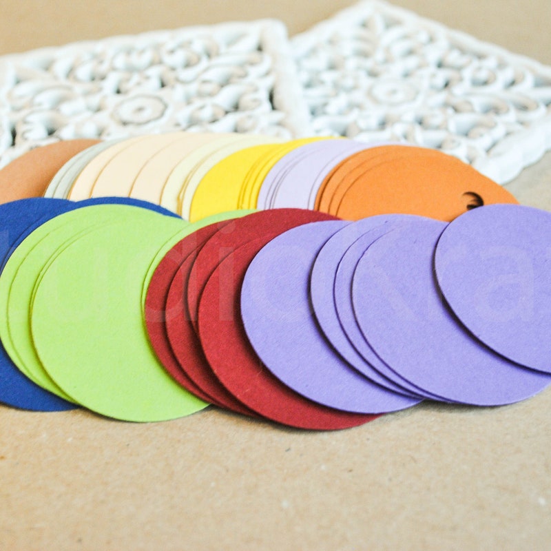 Round Gift Tags - 60+ Gift Ideas for 2024