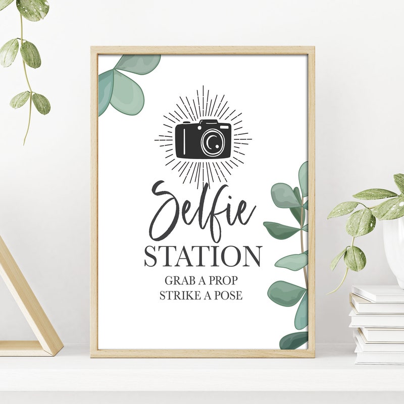Selfie Station - Etsy