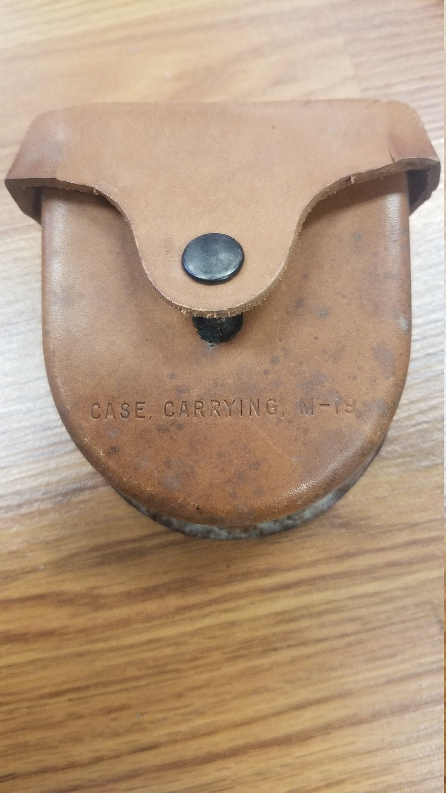 Militaria M19 Leather Compass Case for the M2 WW2 military compass case ...