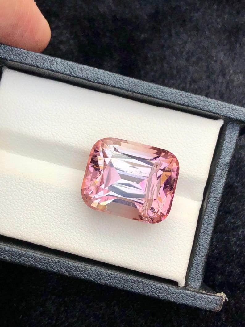 Tormalina rosa bubblegum da 24 carati / Pietra preziosa afghana taglio ...