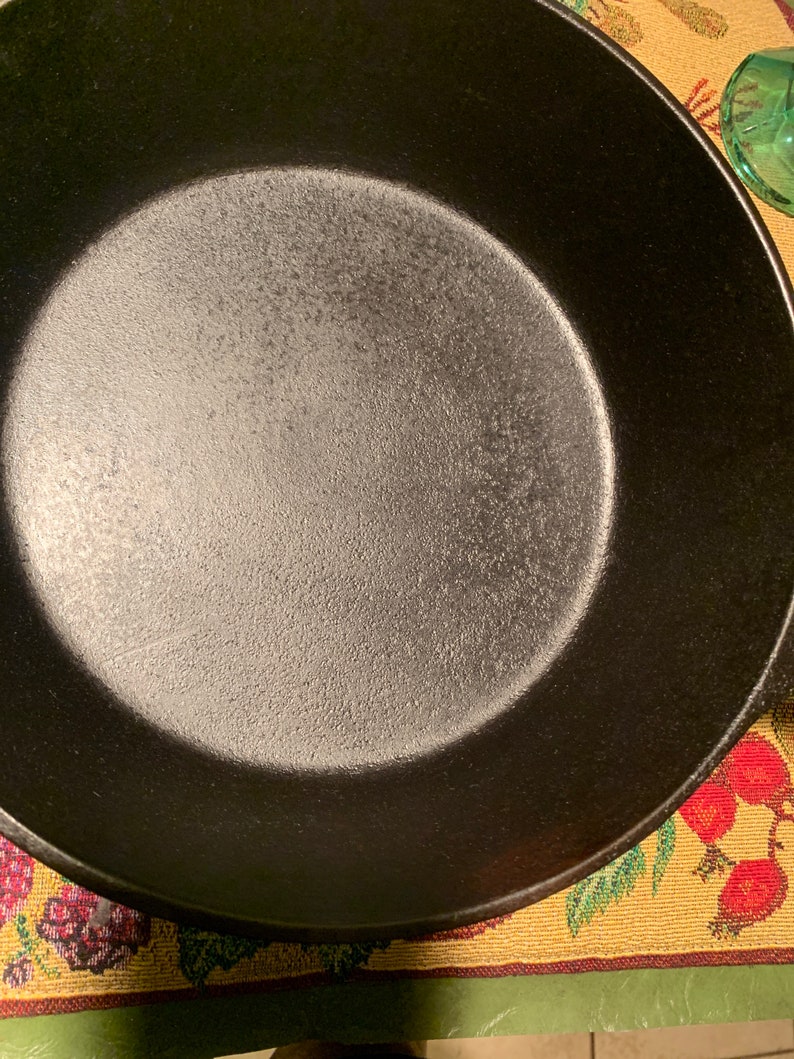 Lodge Single Notch #8 Cast Iron Chicken Fryer - Etsy