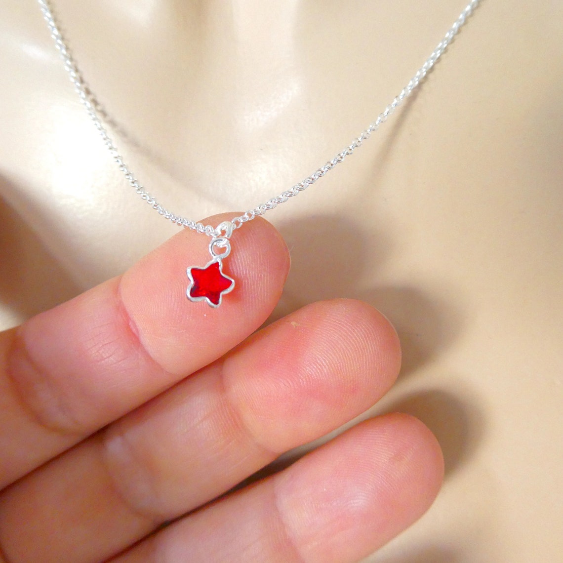 Red Star Necklace Dainty and Tiny Red Star Pendant Necklace - Etsy
