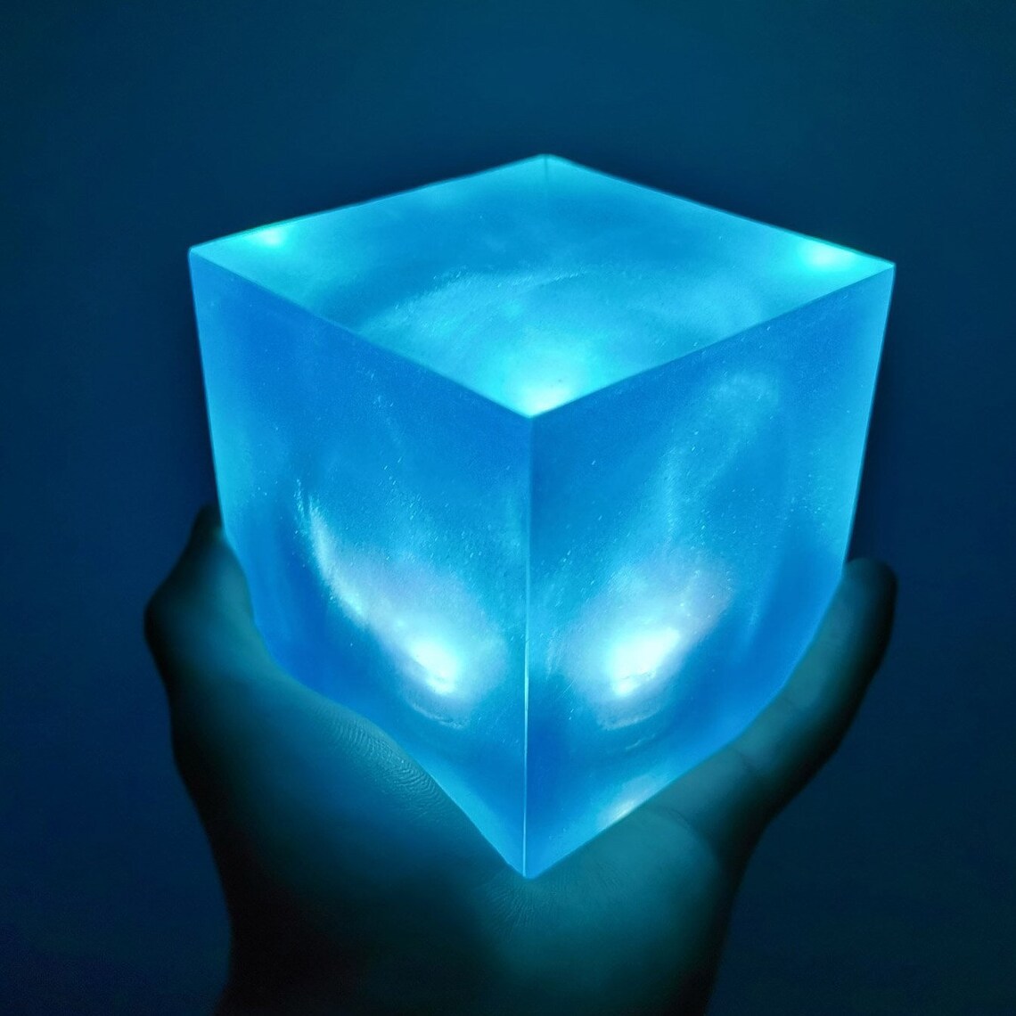 1 1 Tesseract Cosmic Cube Led Movie Prop Replica Etsy