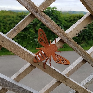 Rusty Metal Honey Bee- Rusty Insect - Pagan Garden Gift - Rusty Bee ...