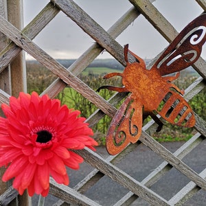 Large Rusty Metal Honey Bee- Rusty Insect - Pagan Garden Gift - Rusty ...