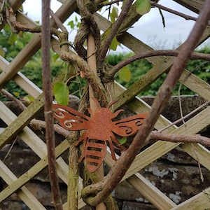 Rusty Metal Honey Bee- Rusty Insect - Pagan Garden Gift - Rusty Bee ...