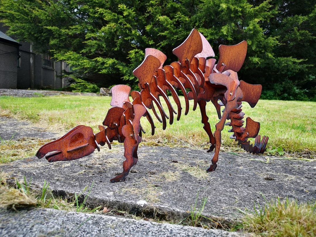 Rusty Metal Dinosaur Stegosaurus - 3d Stegosaurus - Garden Ornaments ...