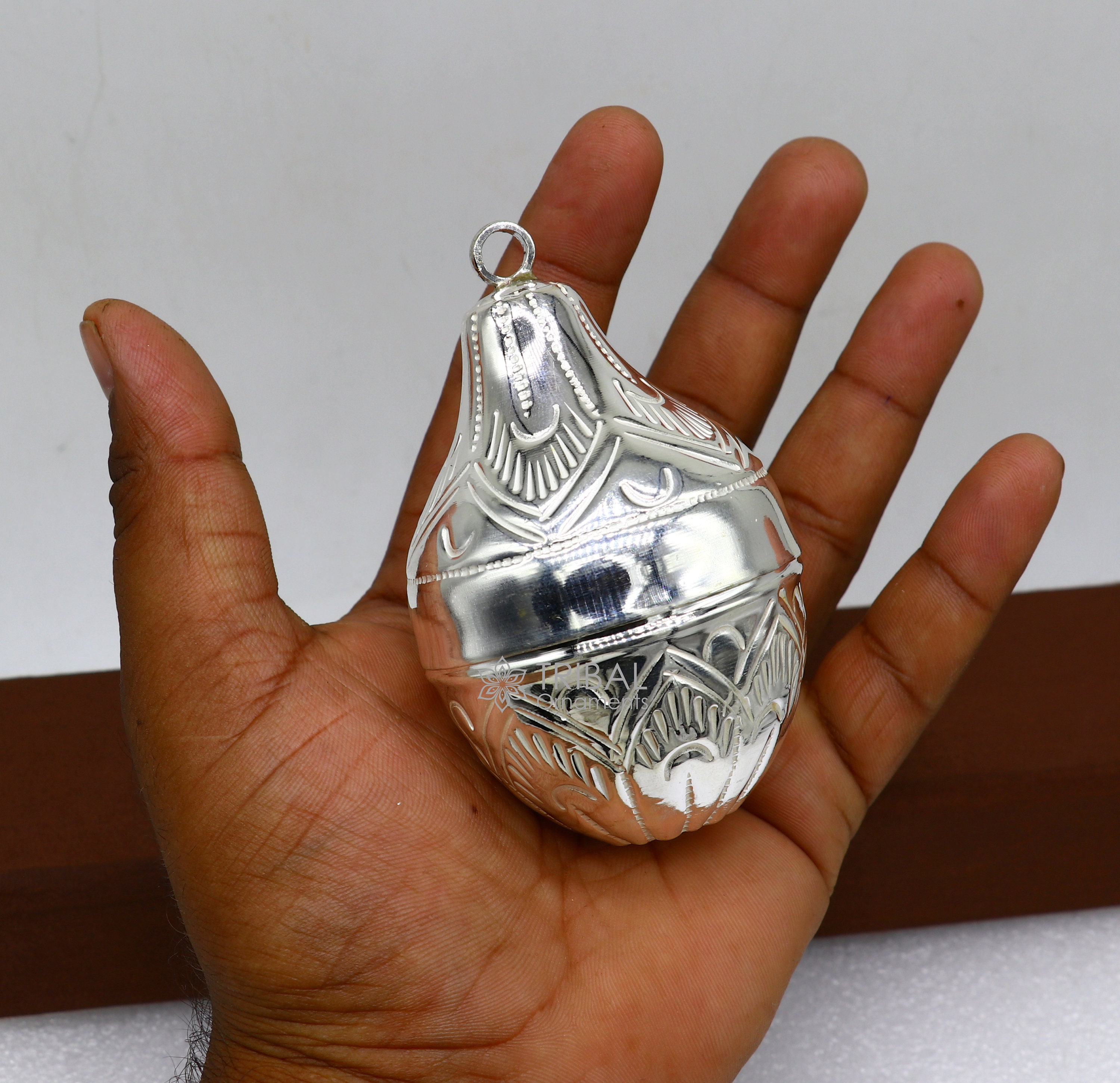 Silver Puja Coconut Silver Nakshi Coconut Dere Brothers