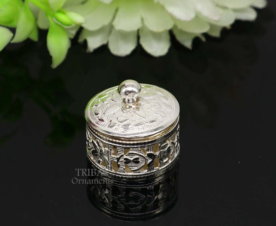Exclusive Small Kapoor Holding Box or Perfune Attar Holding Box 925 ...