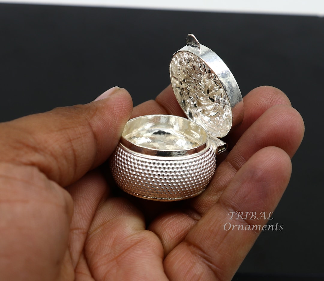 Vintage Lion Design Sterling Silver Handmade Trinket Box, Eye Kajal Box ...