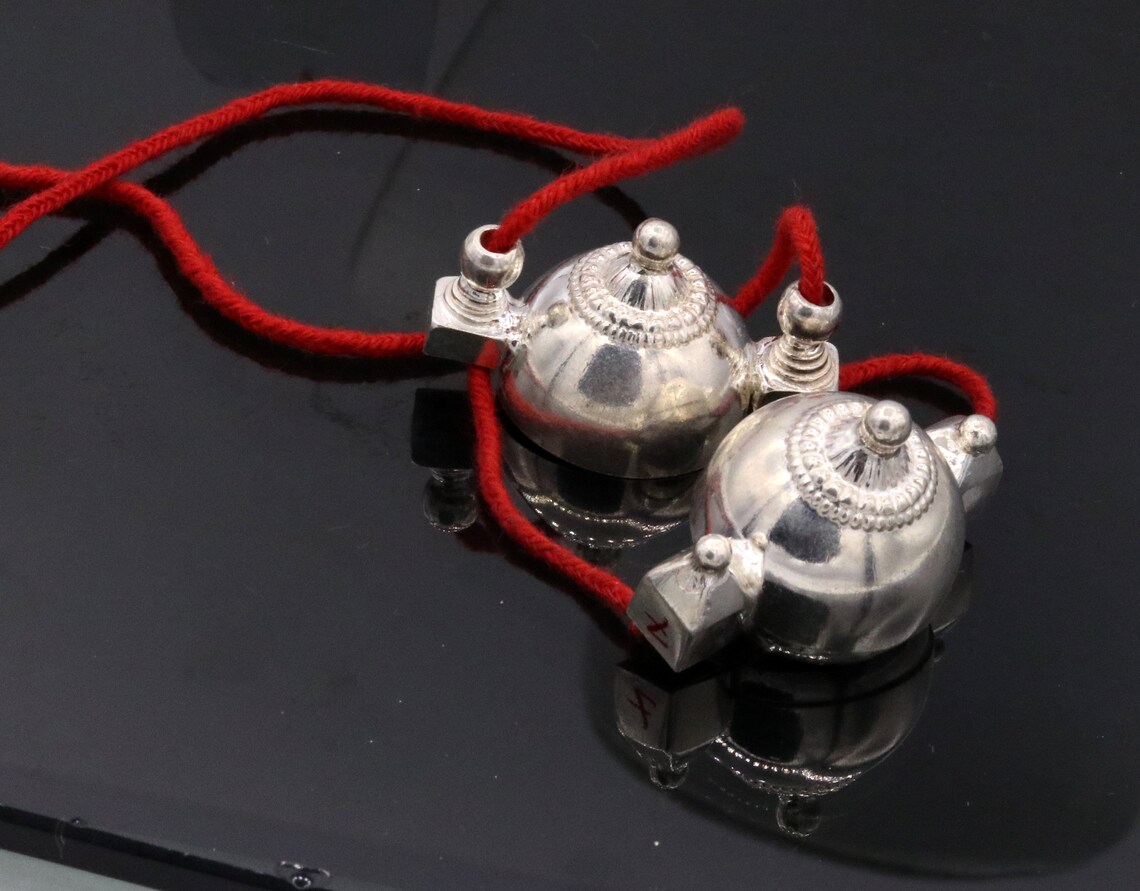 Vintage Design Solid Silver Lord Shiva Lingam Box Amulet Container ...