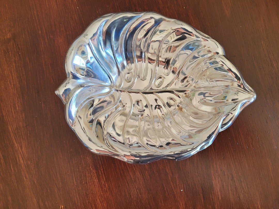 Vintage Leaf-shaped Silver-plated Trinket Dish - Elegant Retro Jewelry ...