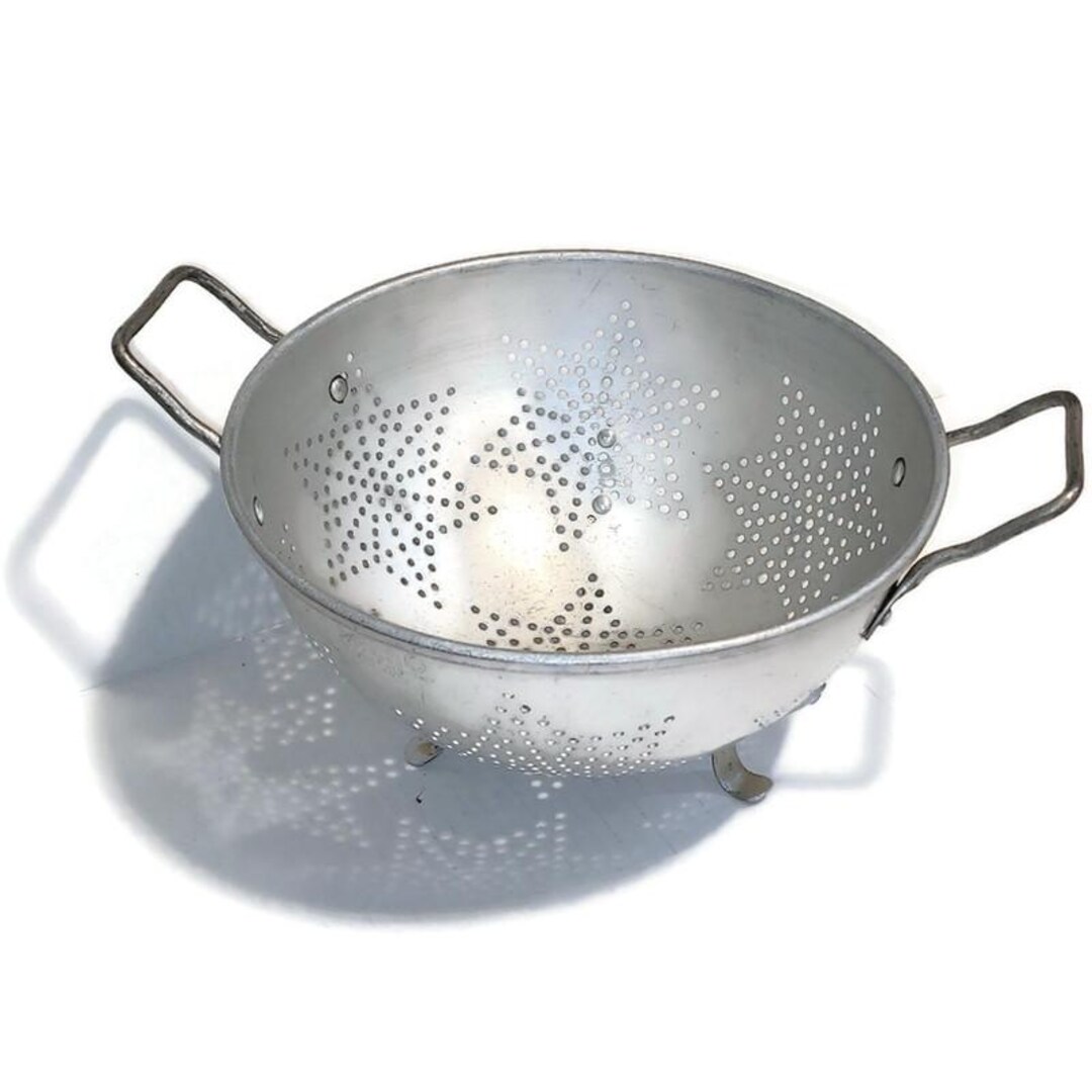 Vintage Footed Aluminum Colander With Star Pattern and Handles - Retro ...