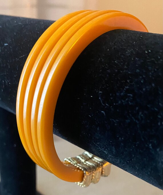 Rare and Unique Art-Deco Metal decorated Butterscotch… - Gem