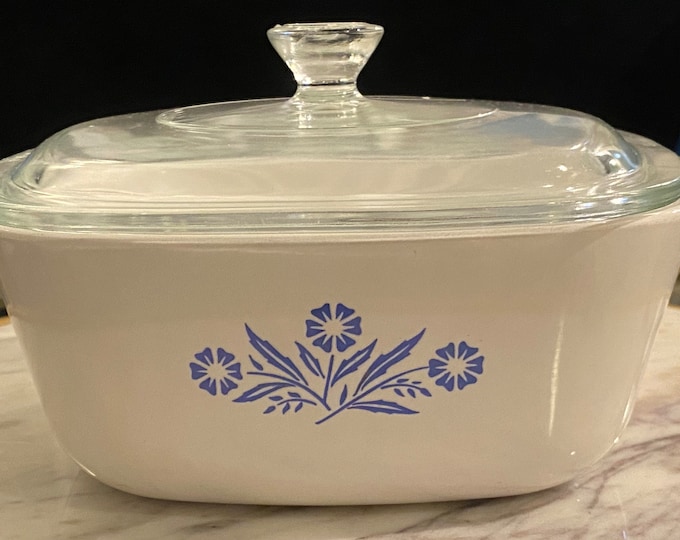 Collectible Vintage Corning Ware - 1 1/2 Quart Covered Square Casserole ...