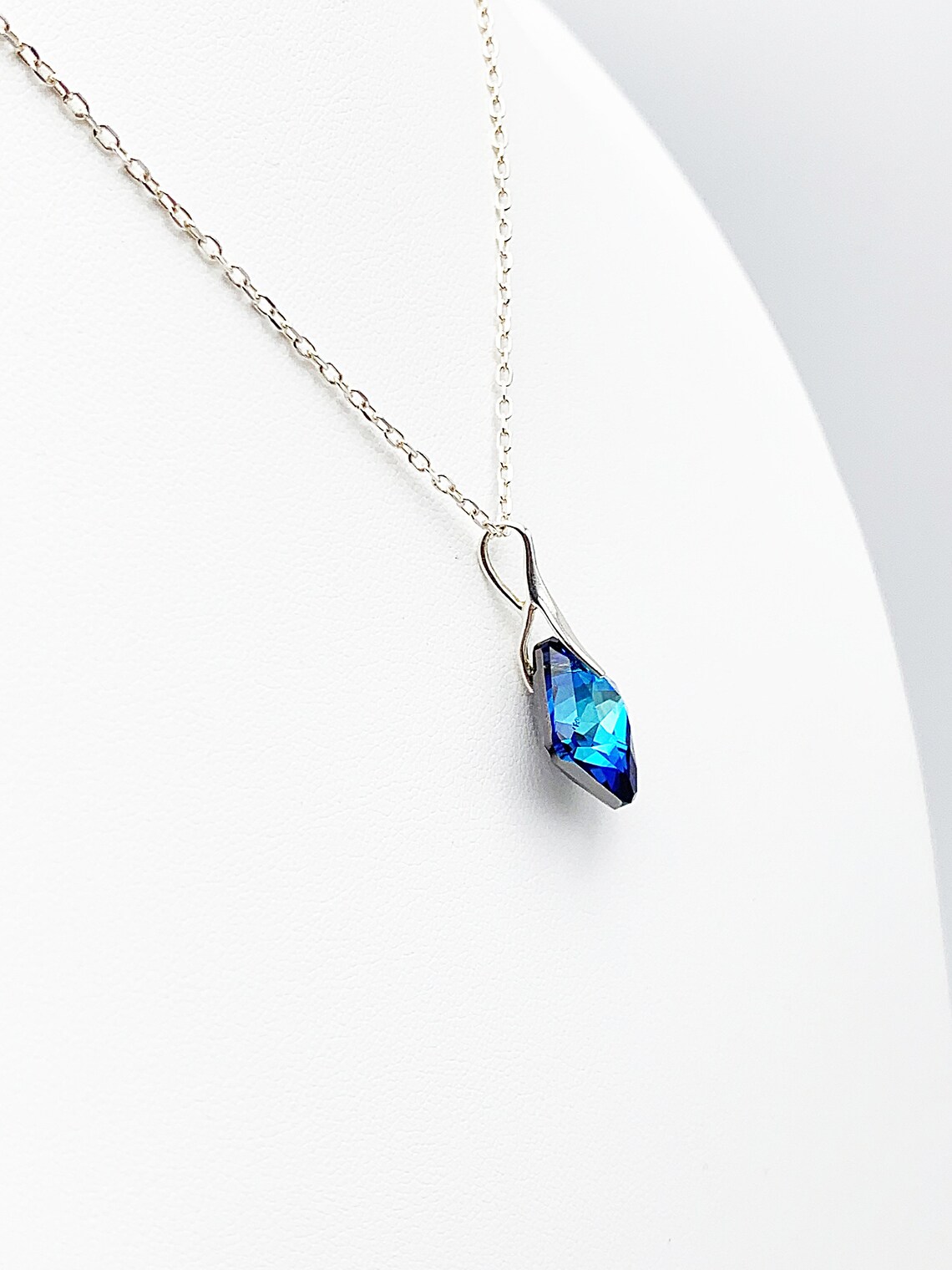 Collier pendentif pierre en cristal losange Swarovski bleu bermuda blue ...