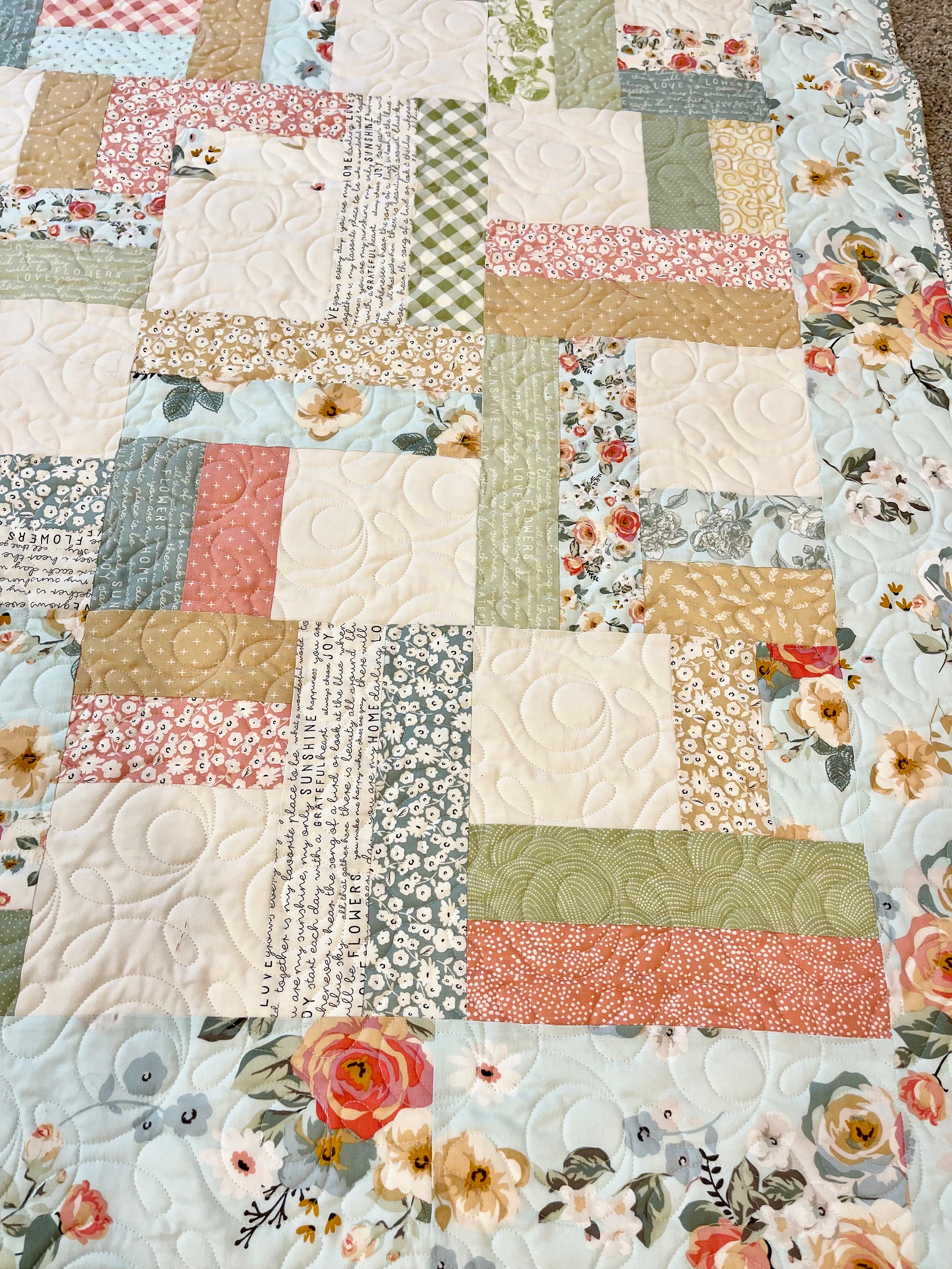 Gingham Gardens Throw Quilt - Etsy